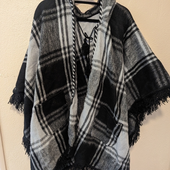 Inka Maki | Jackets & Coats | Inka Maki Poncho | Poshmark